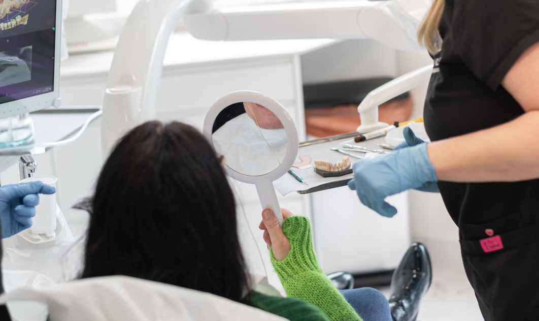 Gingiwektomia laserowa – zabieg stomatologiczny wykonywany w gabinecie ...
